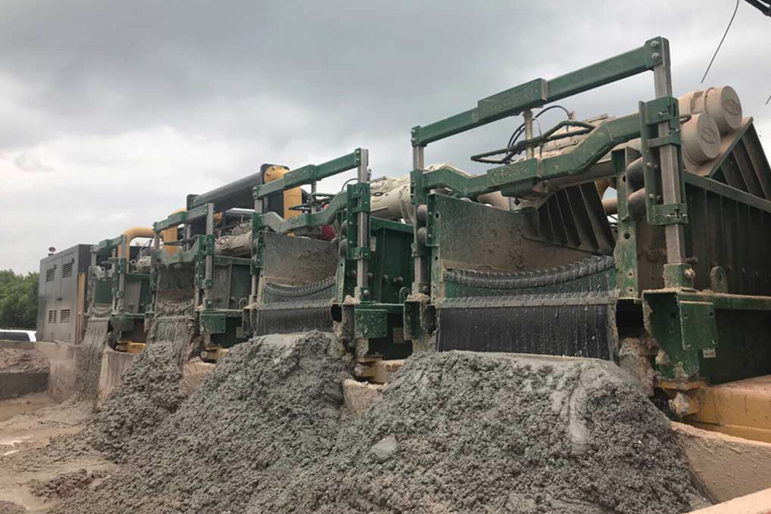 THREE WAYS FLUID CLEANING SYSTEMS KEEP HDD JOBSITES EFFICIENT ...